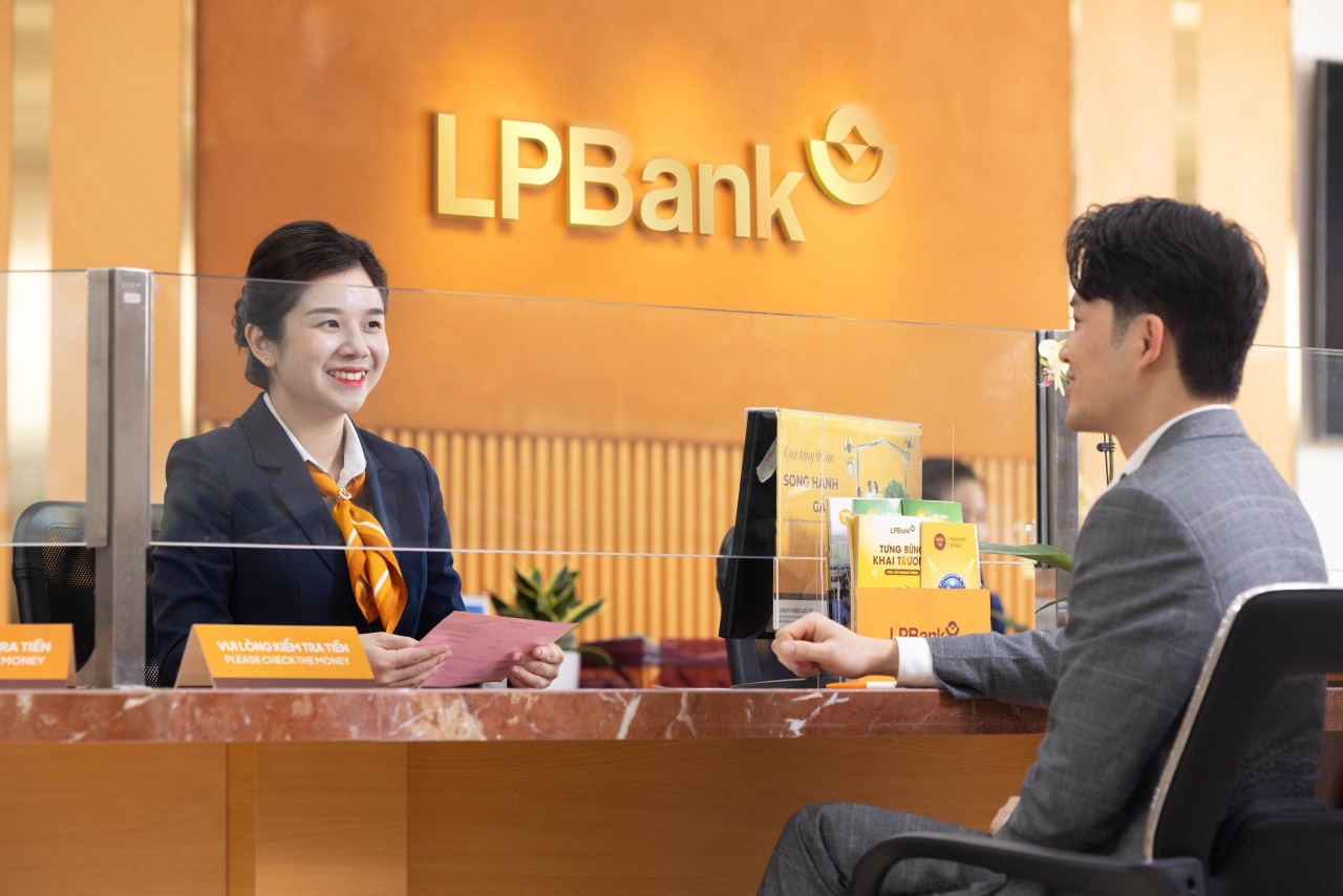 LPB: Ngân hàng LPBank sắp lọt top ngân hàng niêm yết có vốn điều lệ cao nhất
