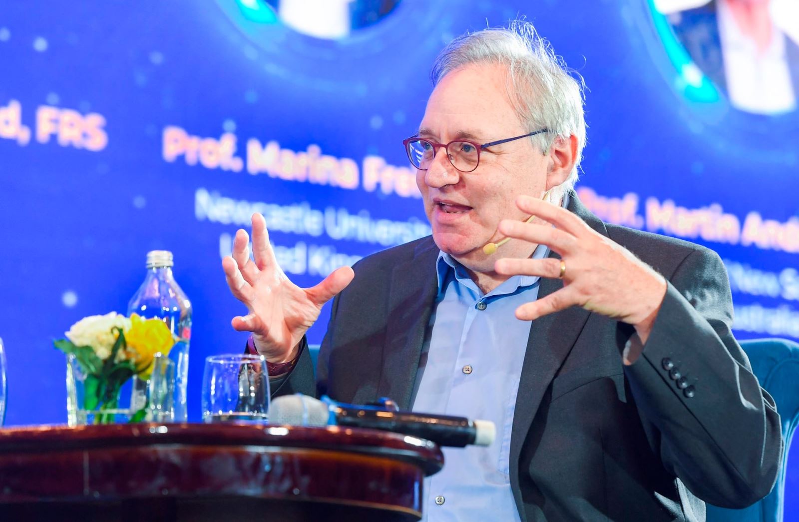 GS Mỹ lần đầu lái thử xe điện VinFast tại Việt Nam: “Tôi thích hơn cả ...