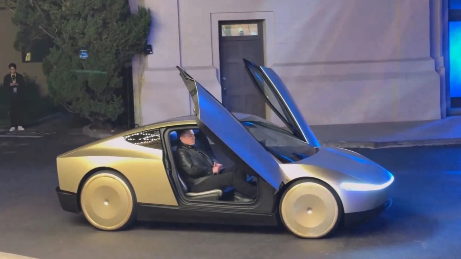 Elon Musk và 'cú bắt tay lịch sử' với TT Trump giúp giải cứu Tesla