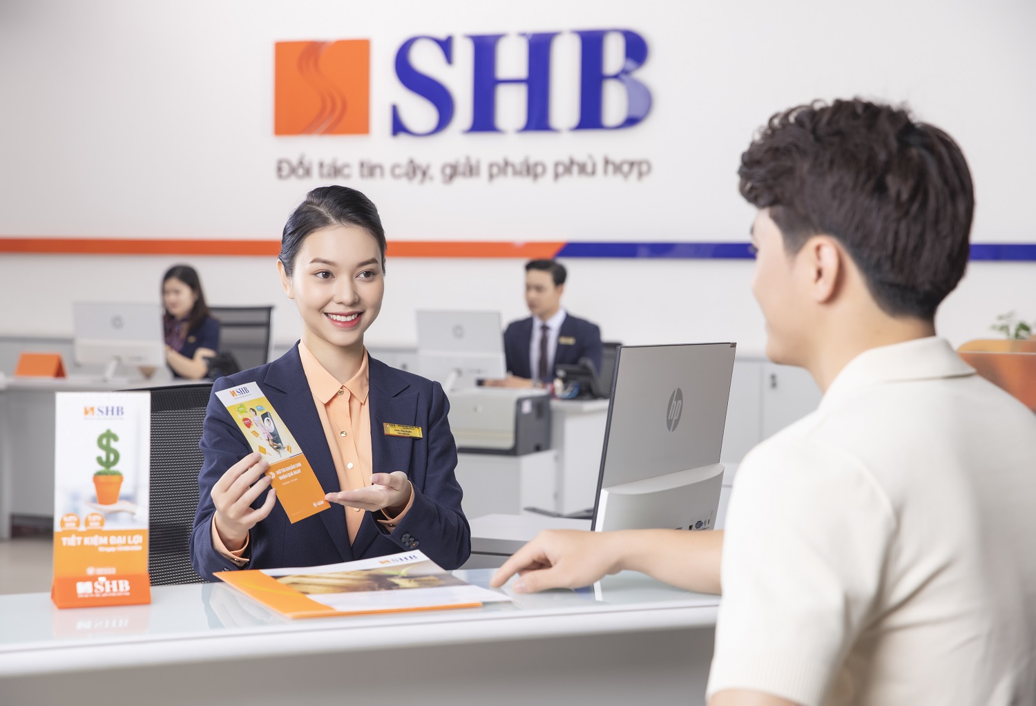 SHB dành hơn 13 tỷ đồng quà tặng ưu đãi cho cho khách hàng mở mới và sử ...