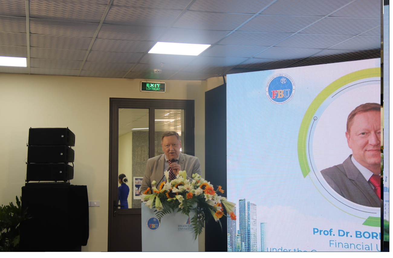 Tài chính xanh: Triển vọng của Việt Nam và bài học từ quốc tế