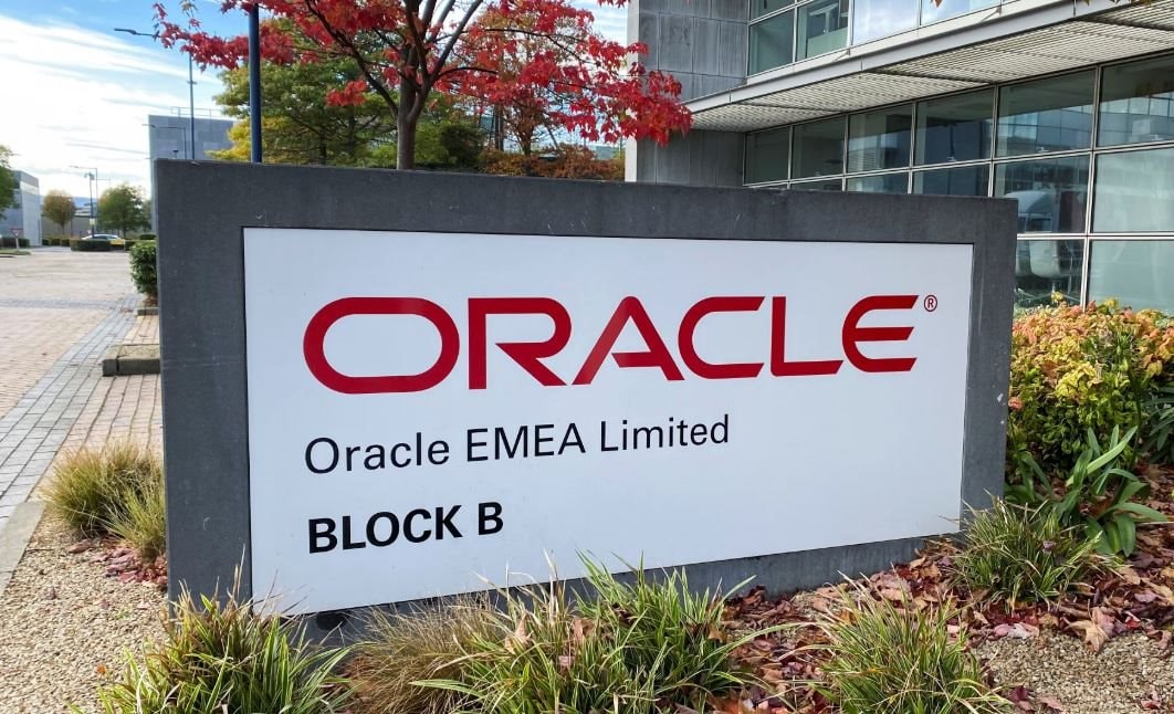 Chưa từng có: OpenAI ký siêu thỏa thuận 300 tỷ USD với Oracle, khởi ...