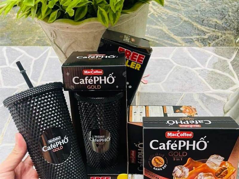 Ai chưa có ly kim cương cafe phố. Ra BHX xếp hàng ...