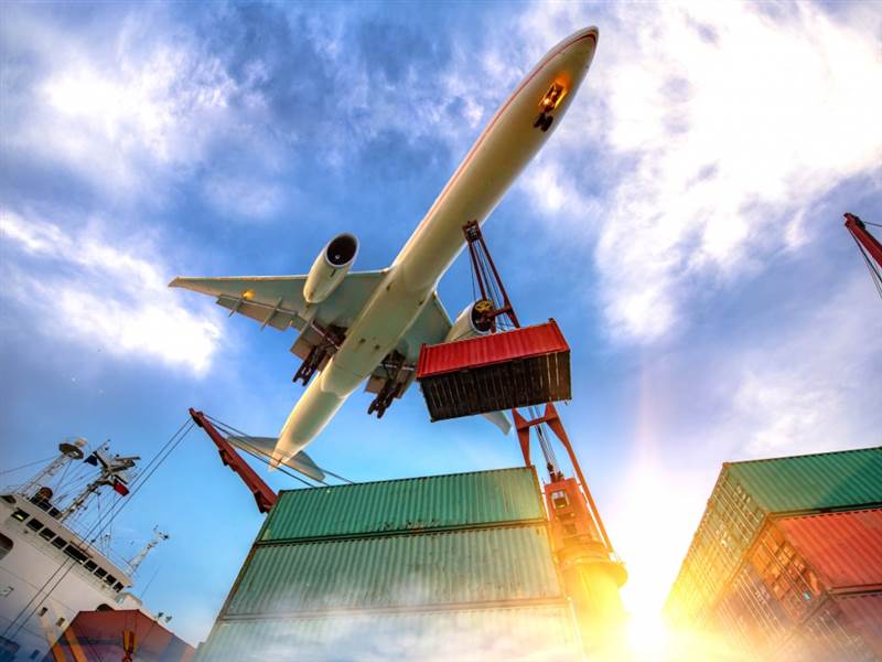 Infographics: Biến động GDP 9 tháng năm 2024 qua các con số