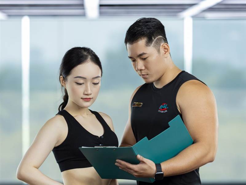 Trước khi bất ngờ ngừng hoạt động, chuỗi phòng tập gym Fit24 đã cầu cứu bà Phạm Minh Hương - chủ ...