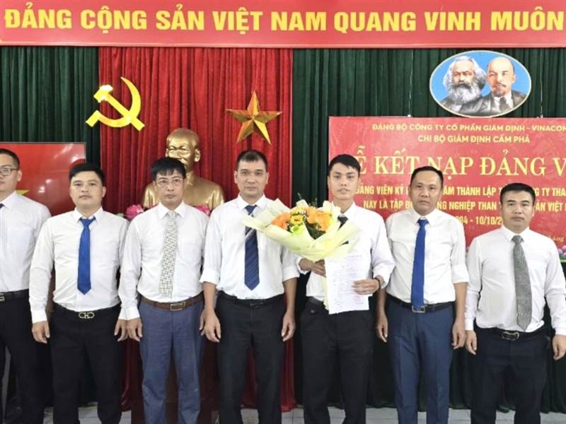 Đảng bộ Công ty CP Giám định - Vinacomin kết nạp ‘Lớp đảng viên 30 năm ...