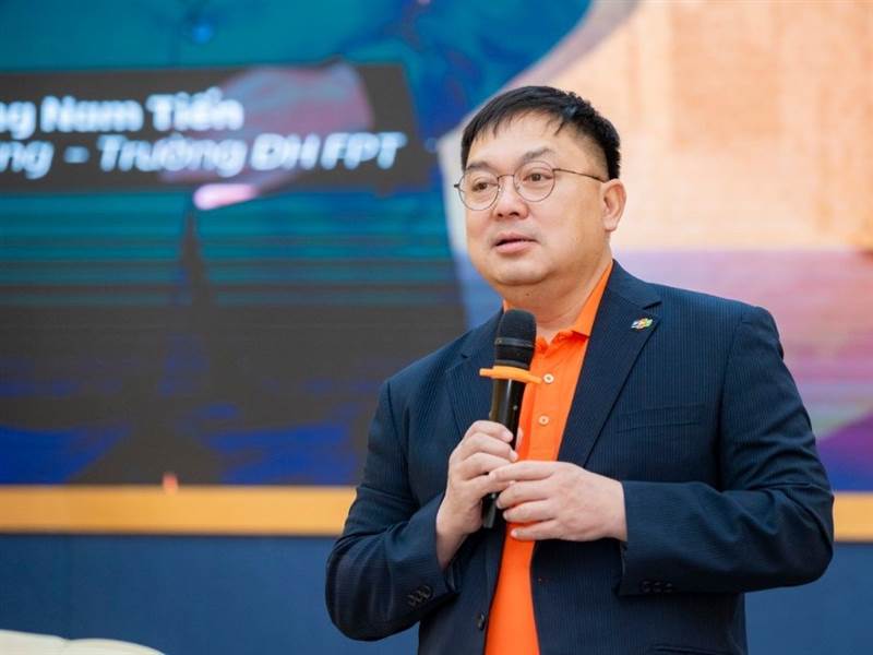 Hơn 4 triệu người xem ông Hoàng Nam Tiến trả lời “vì sao tài giỏi vẫn đi làm thuê 30 năm”, lý do ...