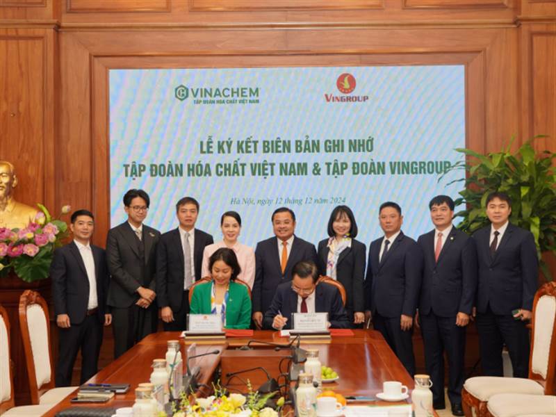 Vingroup và Vinachem hợp tác toàn diện thúc đẩy chuyển đổi xanh