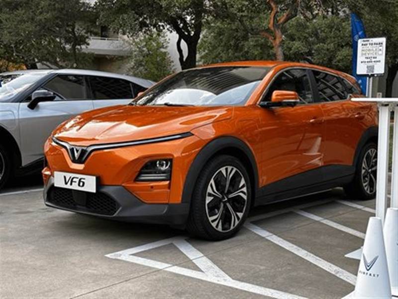 VinFast của tỷ phú Phạm Nhật Vượng sắp bán VF 6 và VF 7 tại Mỹ, giá dự ...