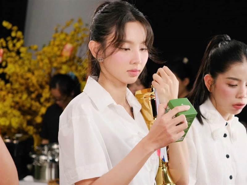 Ai đứng sau nhà máy sản xuất kẹo rau Kera của Hằng Du Mục, Quang Linh ...