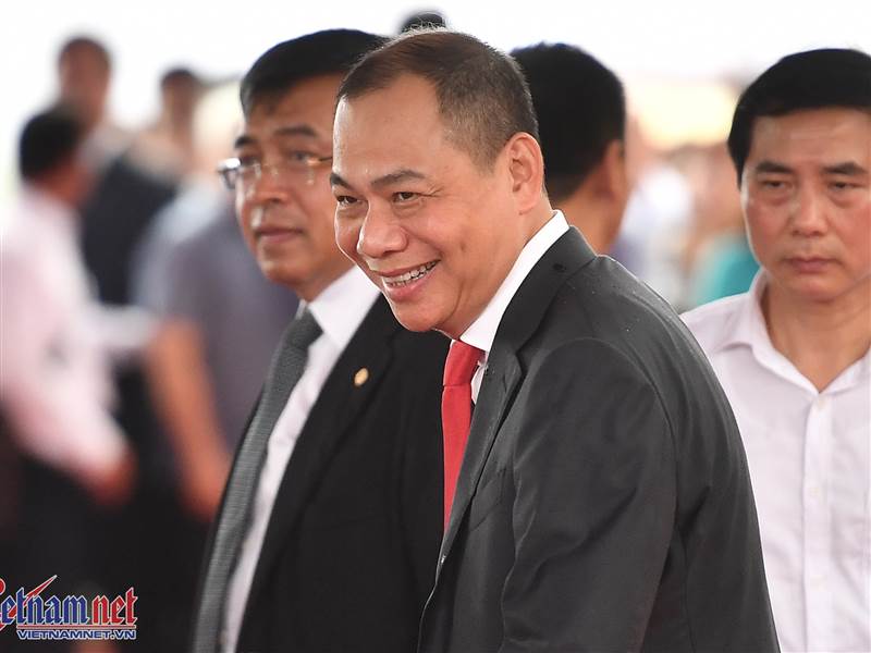 VIC: Ông Phạm Nhật Vượng còn 'nợ' VinFast gần 23.000 tỷ đồng
