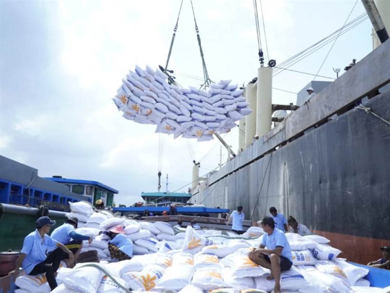 LTG: Lộc Trời vật lộn trong khủng hoảng