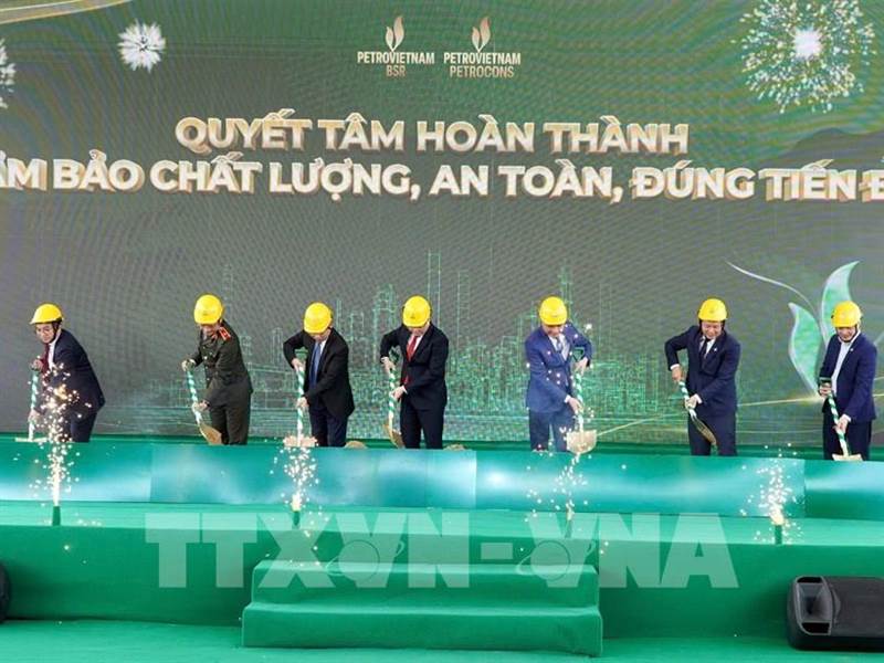 Khởi công san lấp mặt bằng Dự án nâng cấp mở rộng Nhà máy lọc dầu Dung Quất
