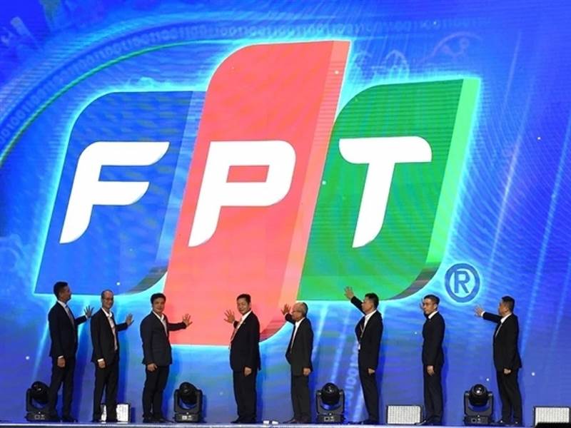 FPT: Cổ phiếu FPT rơi về giá thấp nhất 2 năm, có nên bắt đáy?